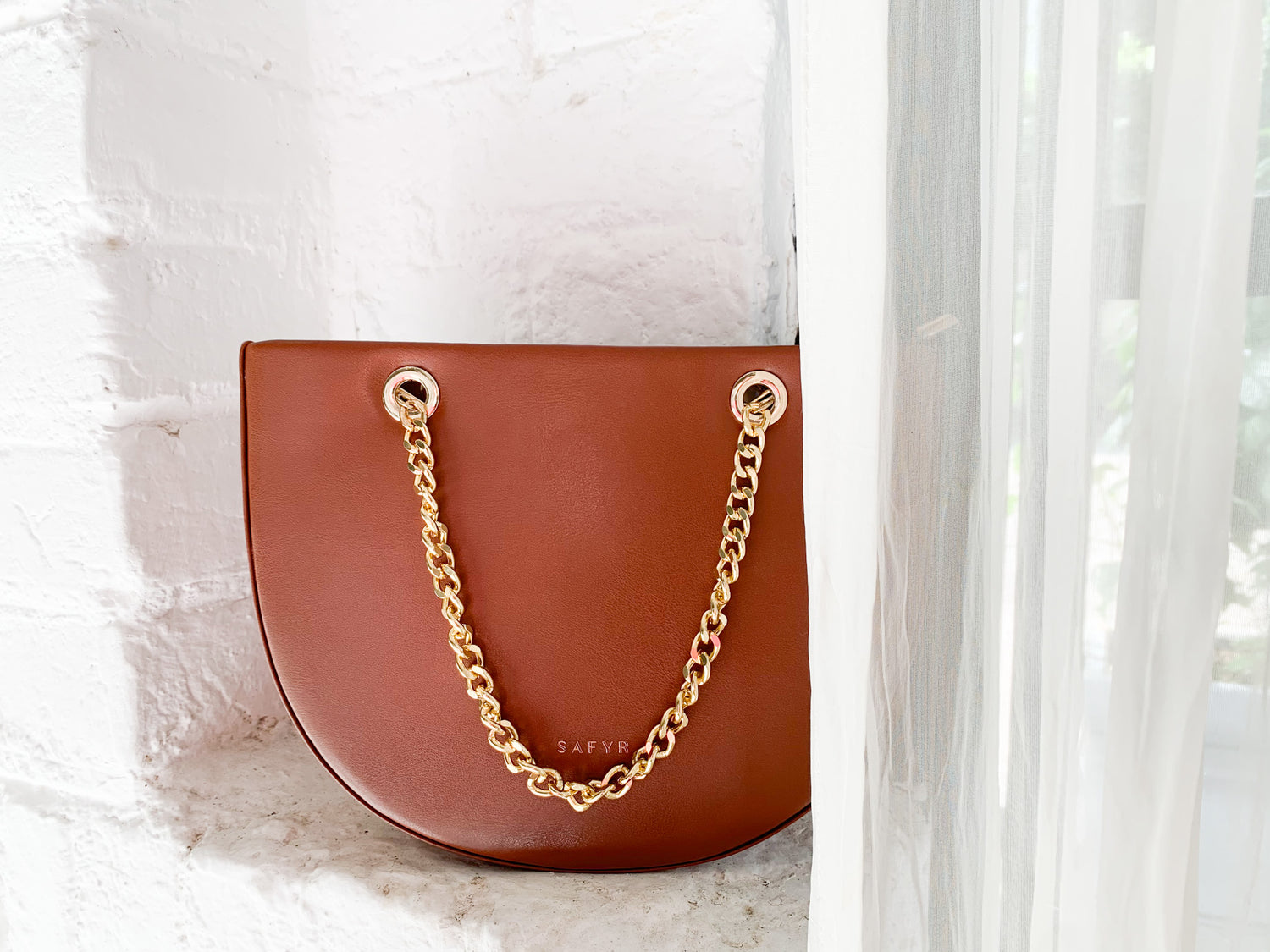 Stylish Handbags for Women | Shop Safyr India